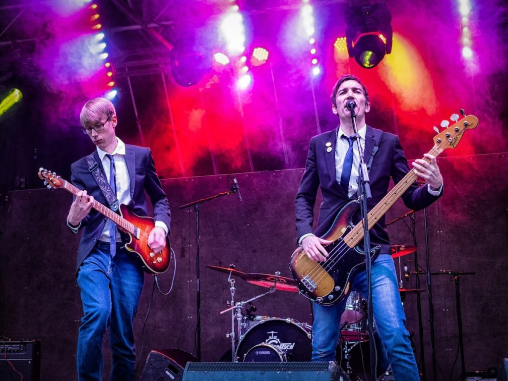 Indie Rock Festival Band - Coldplay, Kings Of Leon, Killers, Oasis, Muse